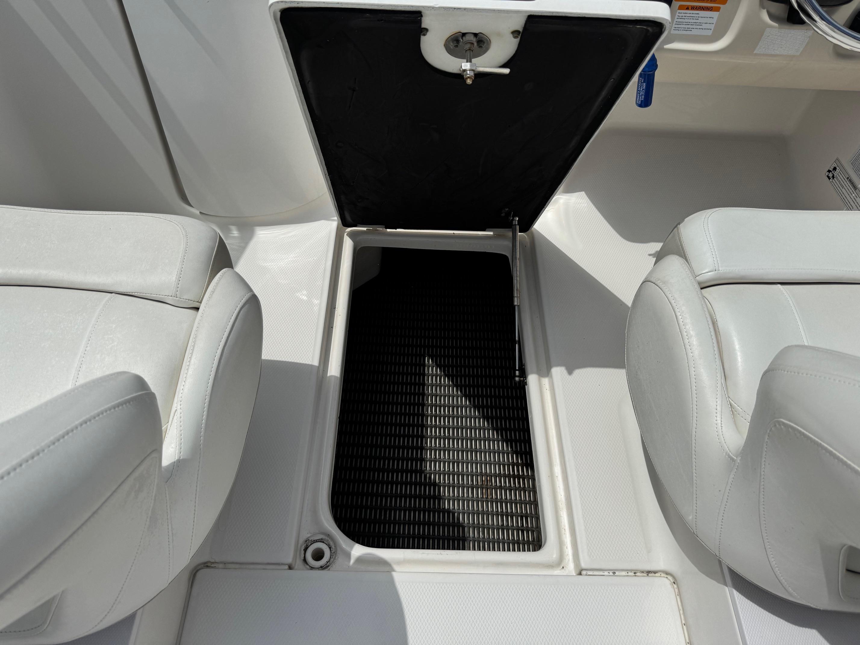 Used 2014 Robalo R207 Boat for Sale | Anglers Marine