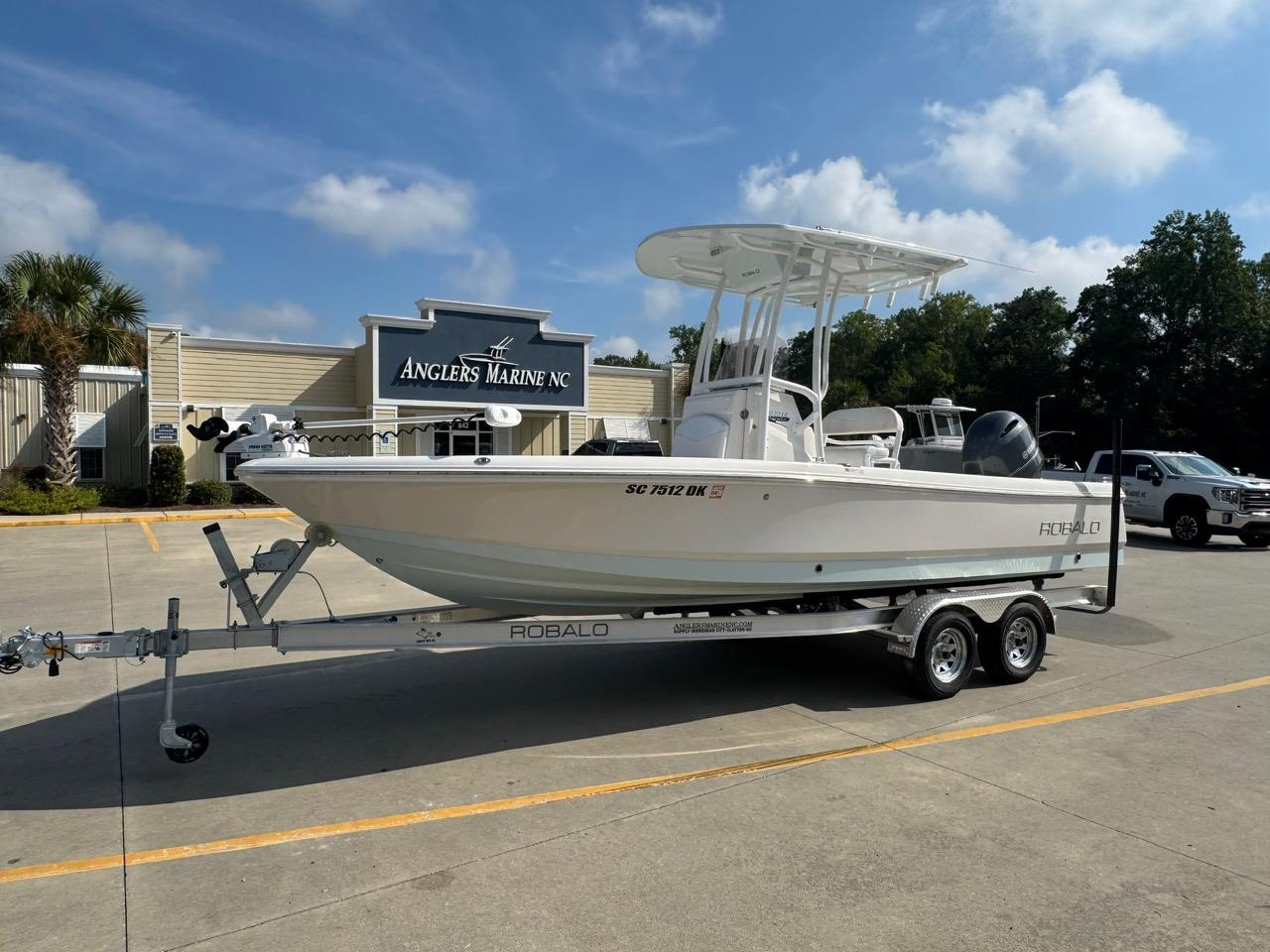 Used 2018 Robalo 226 Cayman Boat for Sale | Anglers Marine