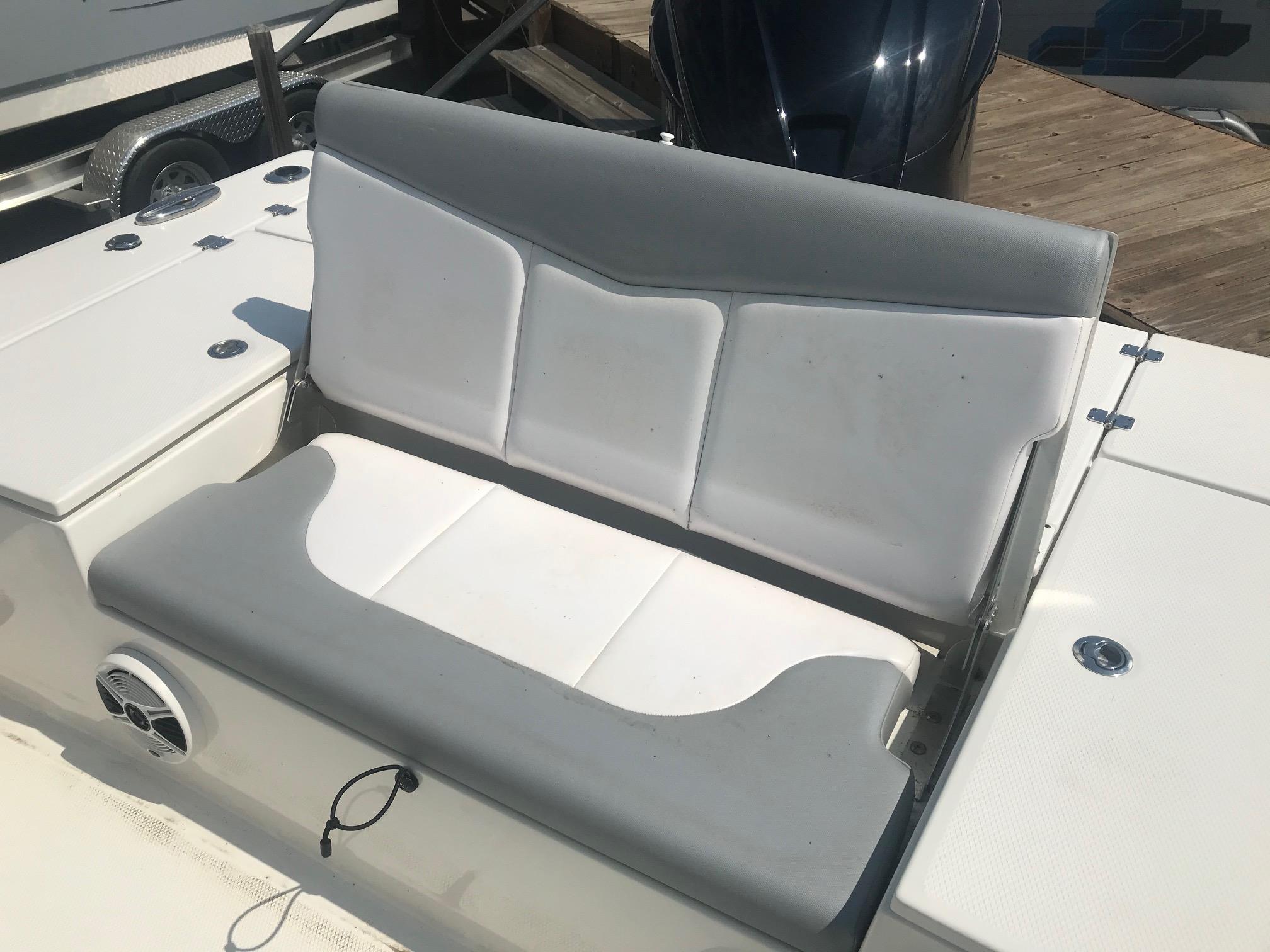 2020 Robalo 246 Cayman Seafoam/White #K0112 (CLAYTON) For Sale In NC ...