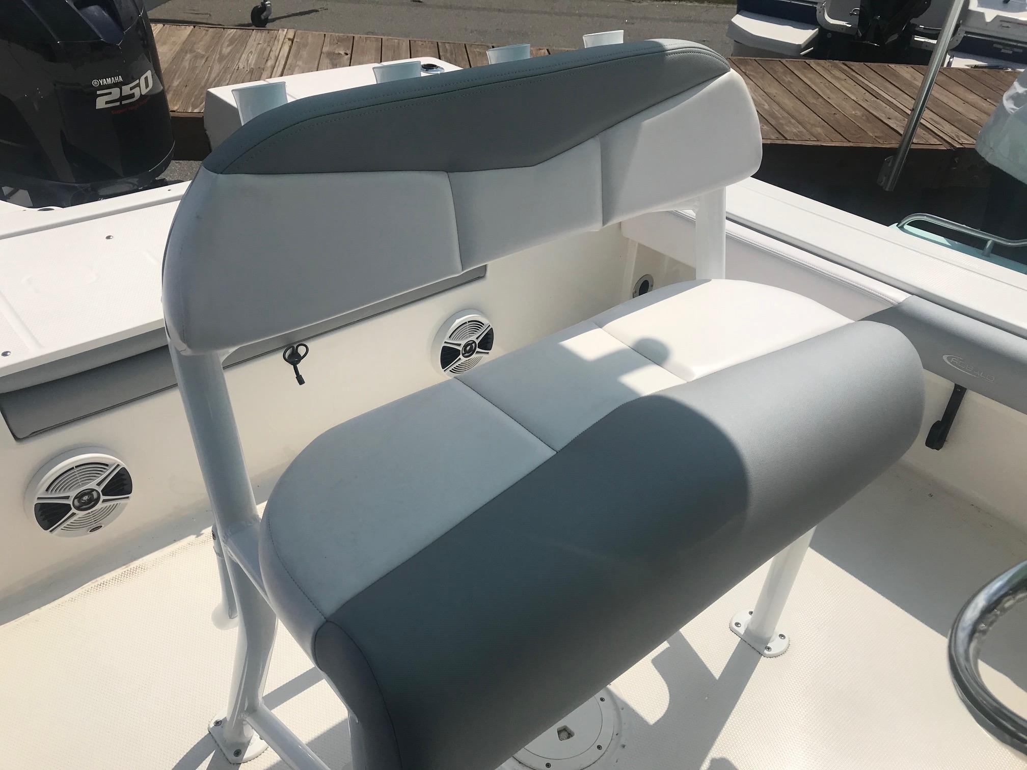 2020 Robalo 246 Cayman Seafoam/White #K0112 (CLAYTON) For Sale In NC ...