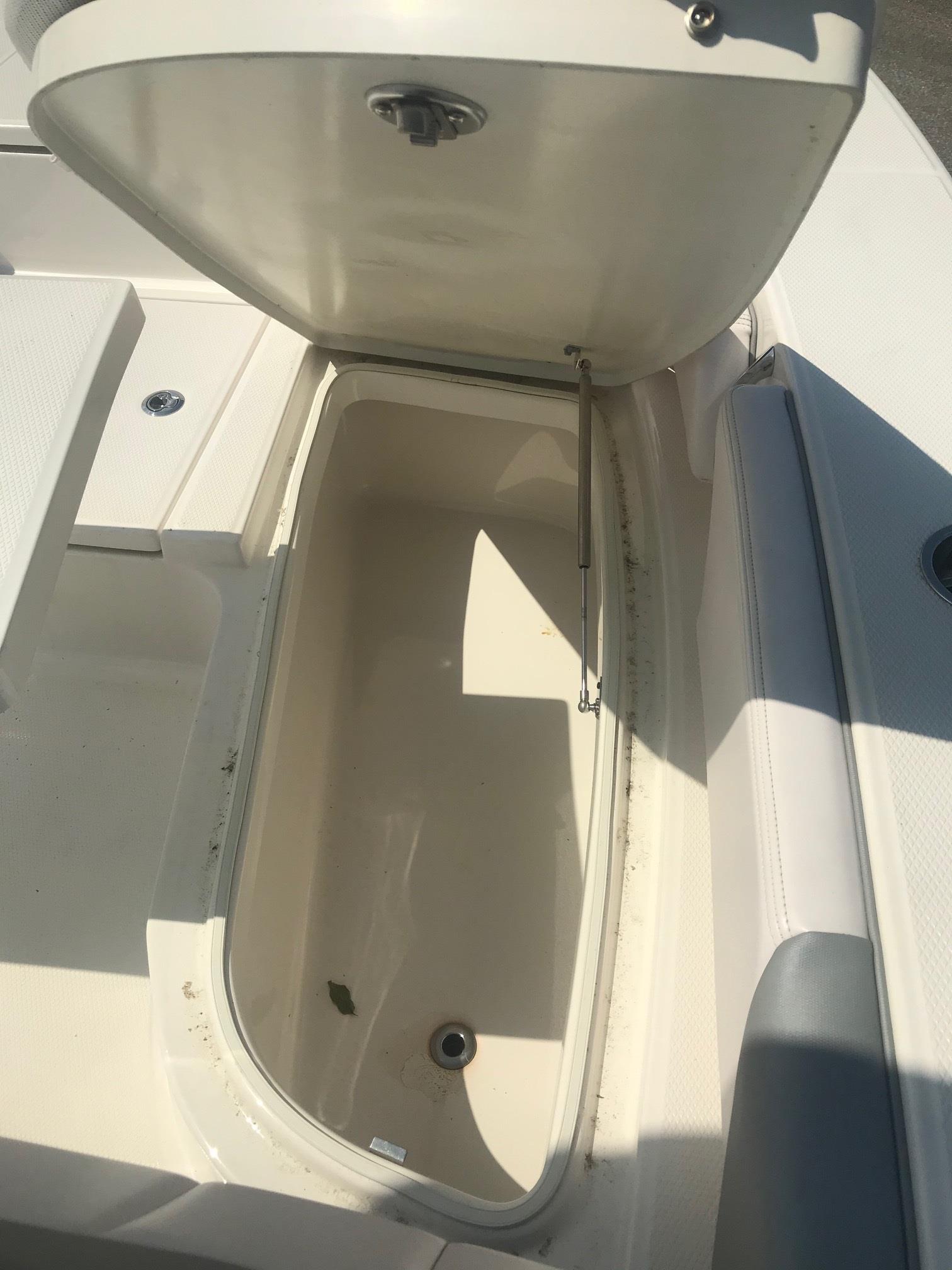 2020 Robalo 246 Cayman Seafoam/White #K0112 (CLAYTON) For Sale In NC ...
