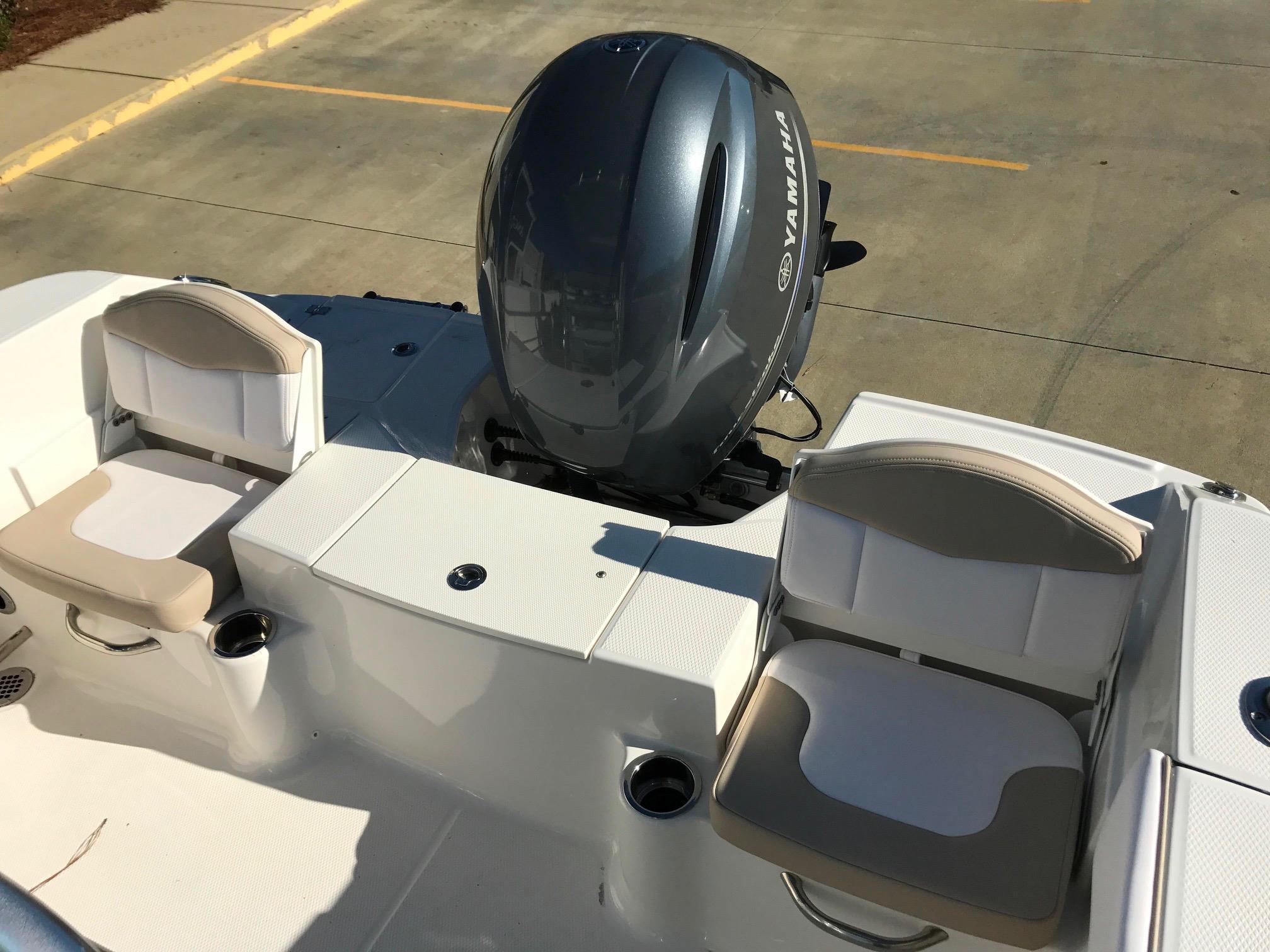 2020 Robalo R200 Seafoam/White #C0201 For Sale In NC - Angler's Marine ...