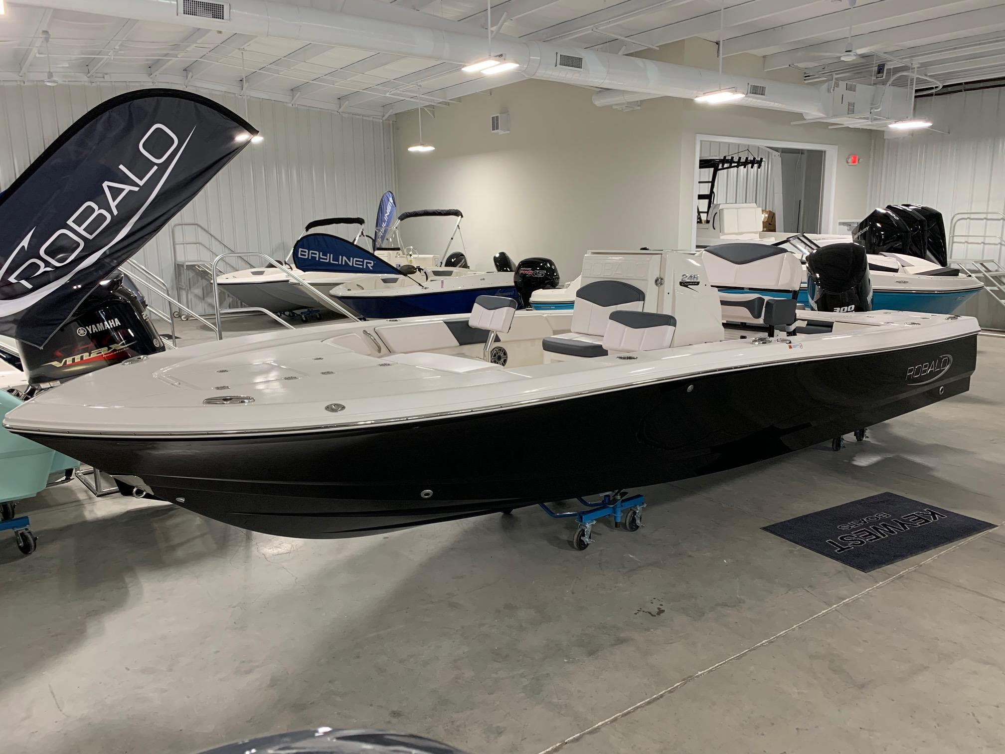 2020 Robalo 246 Cayman Deepwater Black #K0217 For Sale In NC - Angler's ...