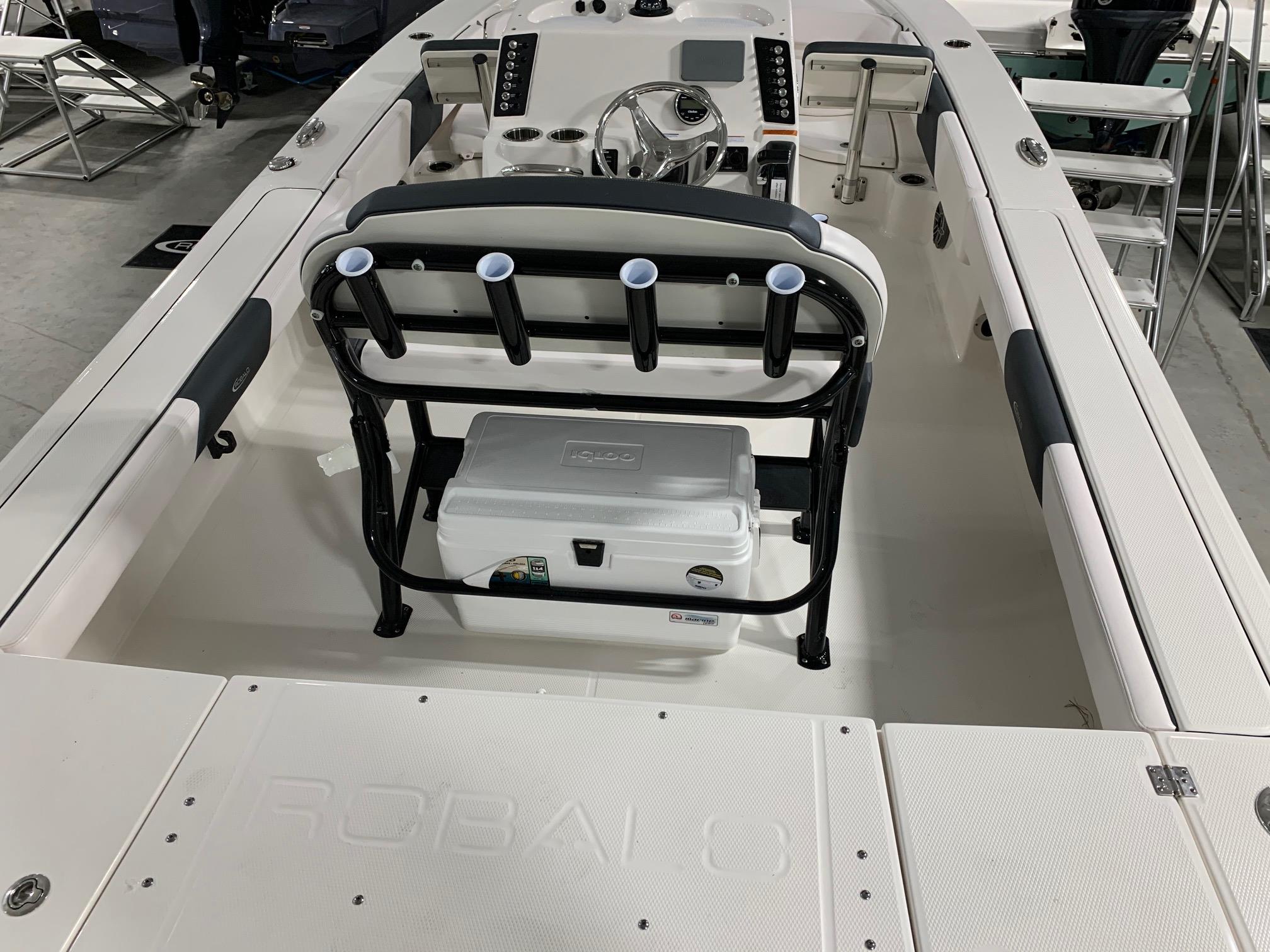 2020 Robalo 246 Cayman Deepwater Black #K0217 For Sale In NC - Angler's ...
