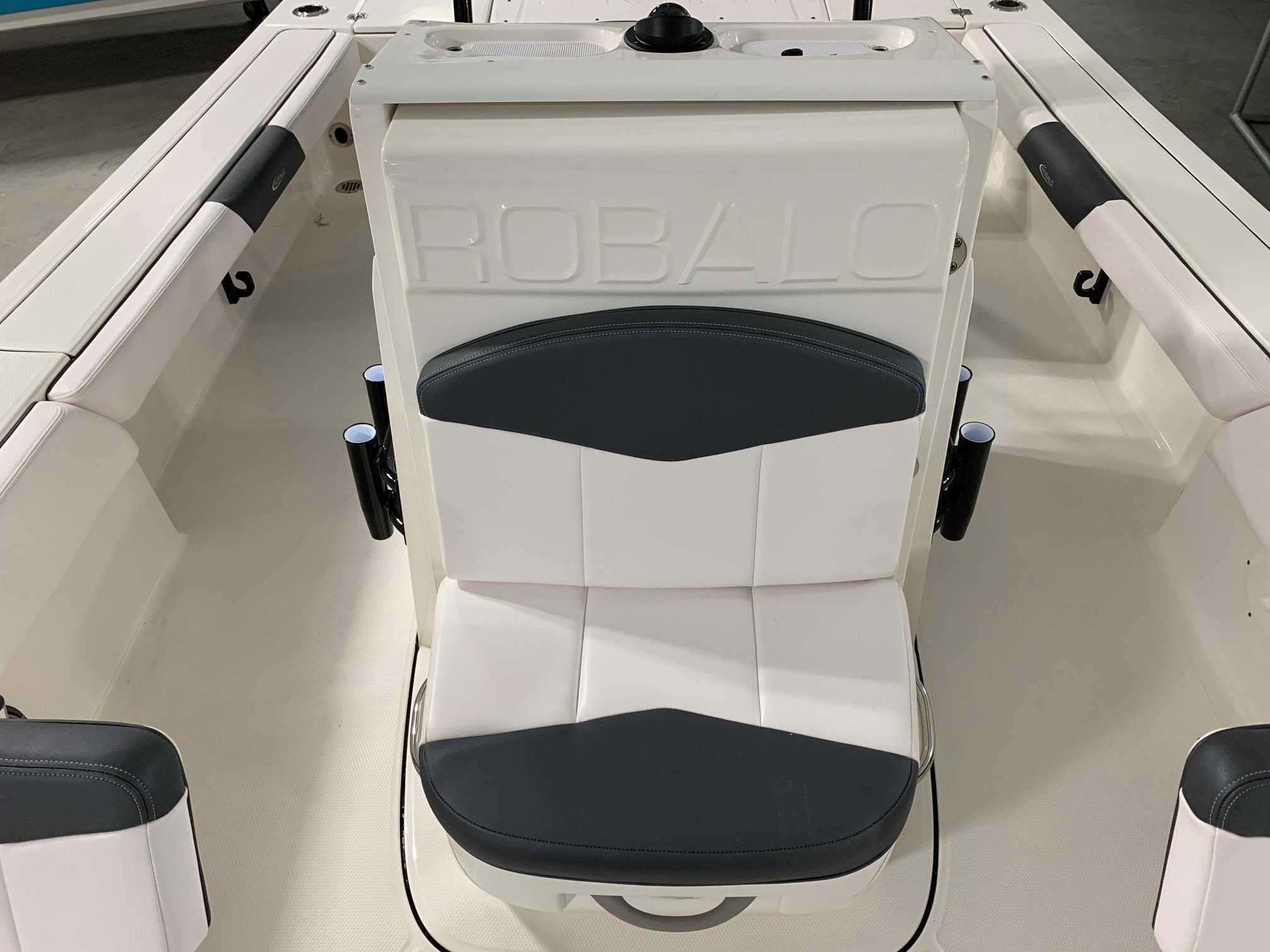 2020 Robalo 246 Cayman Deepwater Black #K0217 For Sale In NC - Angler's ...