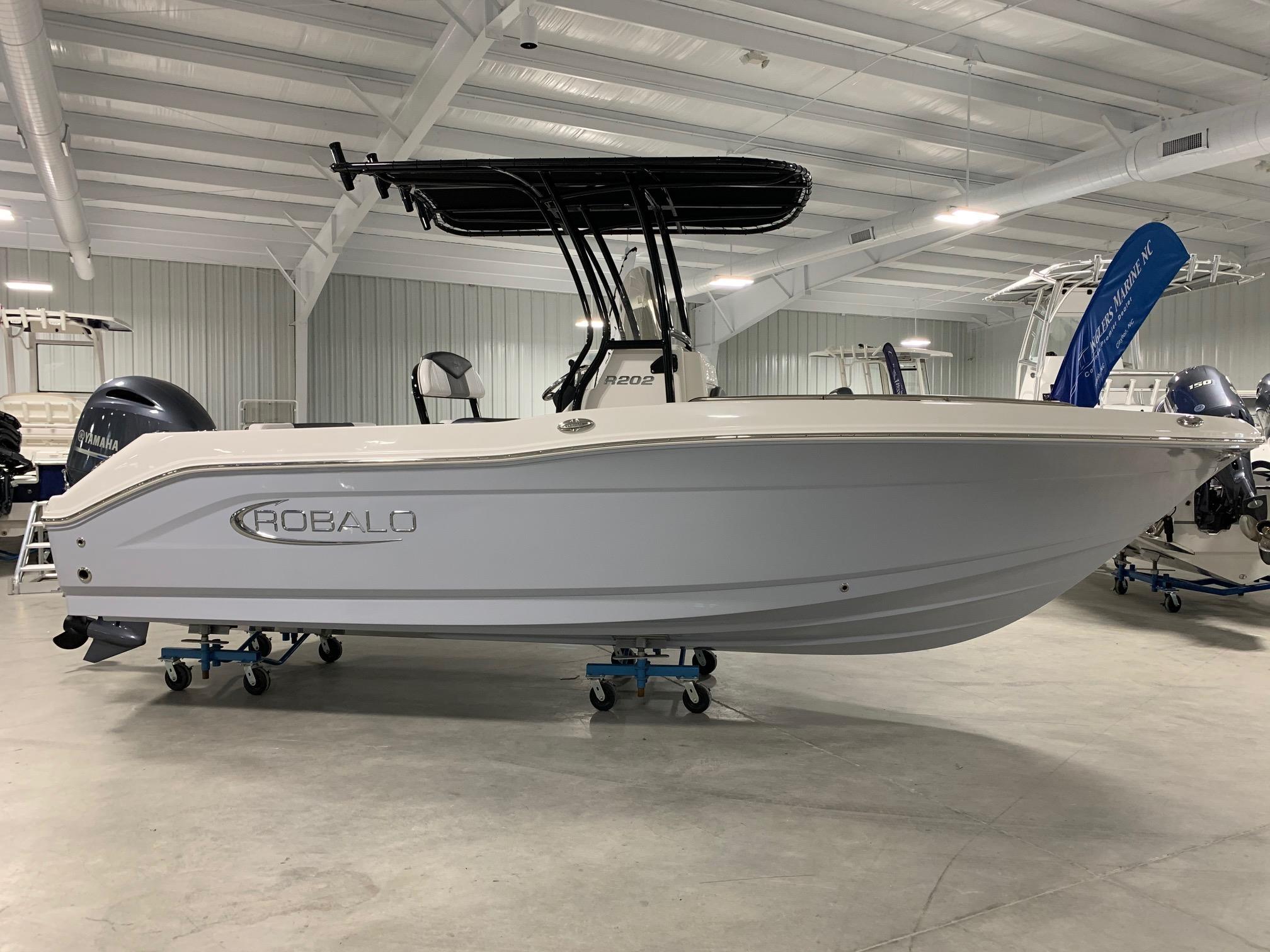 2021 Robalo R202 Explorer Alloy Gray For Sale In NC - Angler's Marine ...