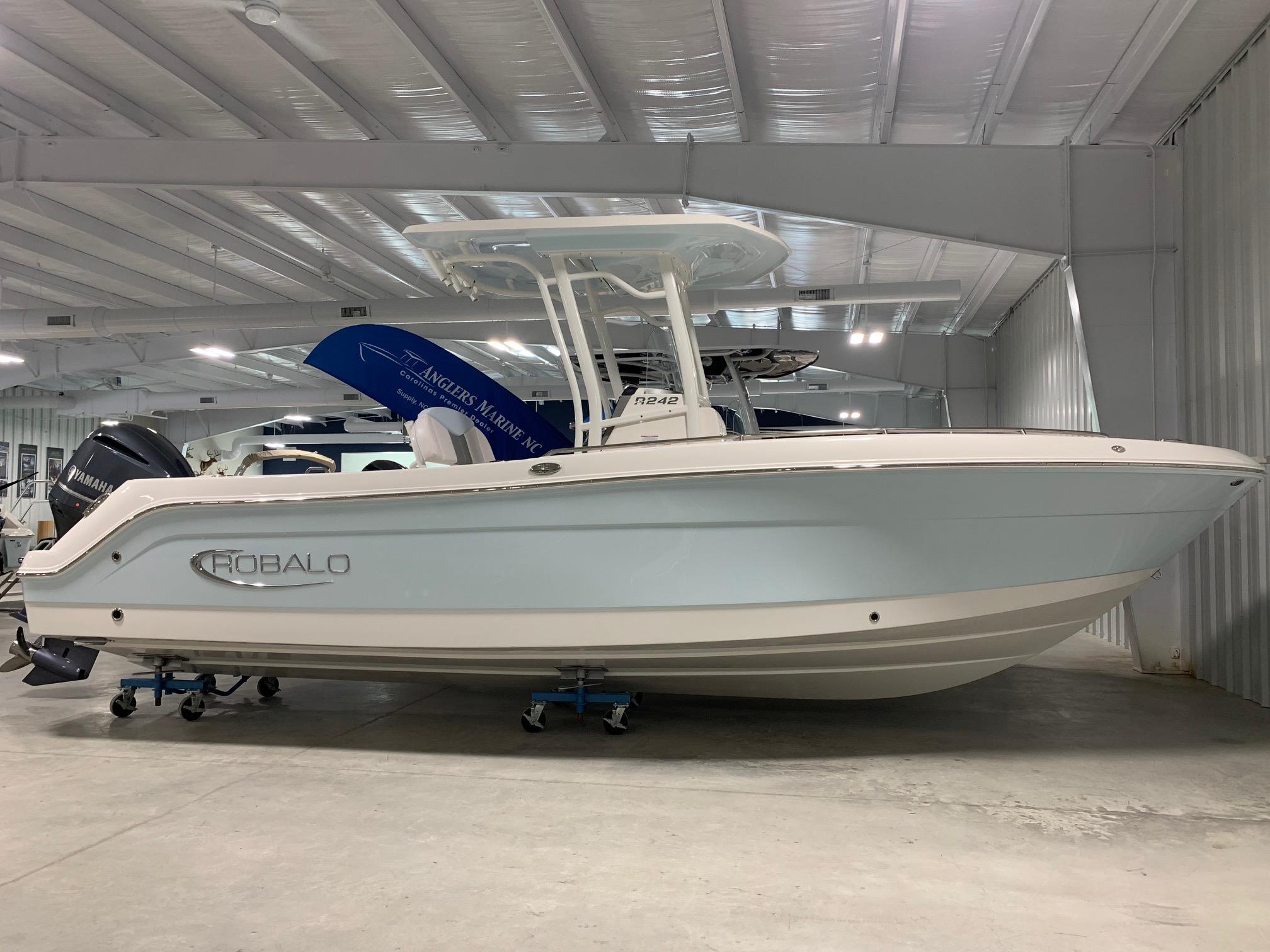 2021 Robalo R242 Explorer Ice Blue (ON ORDER) For Sale In NC - Angler's ...