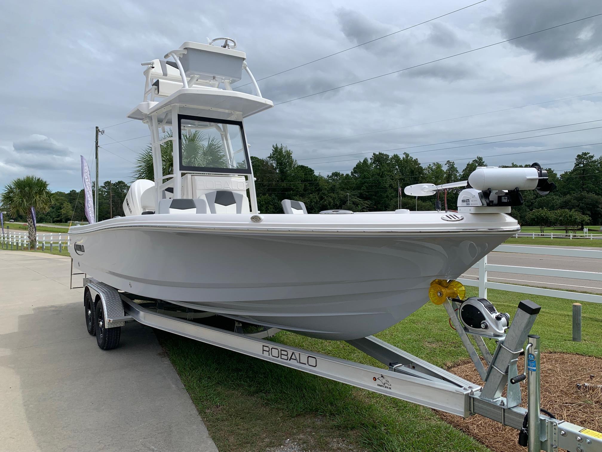 2023 Robalo 246 Cayman Sky Deck Alloy Gray For Sale In NC - Angler's ...