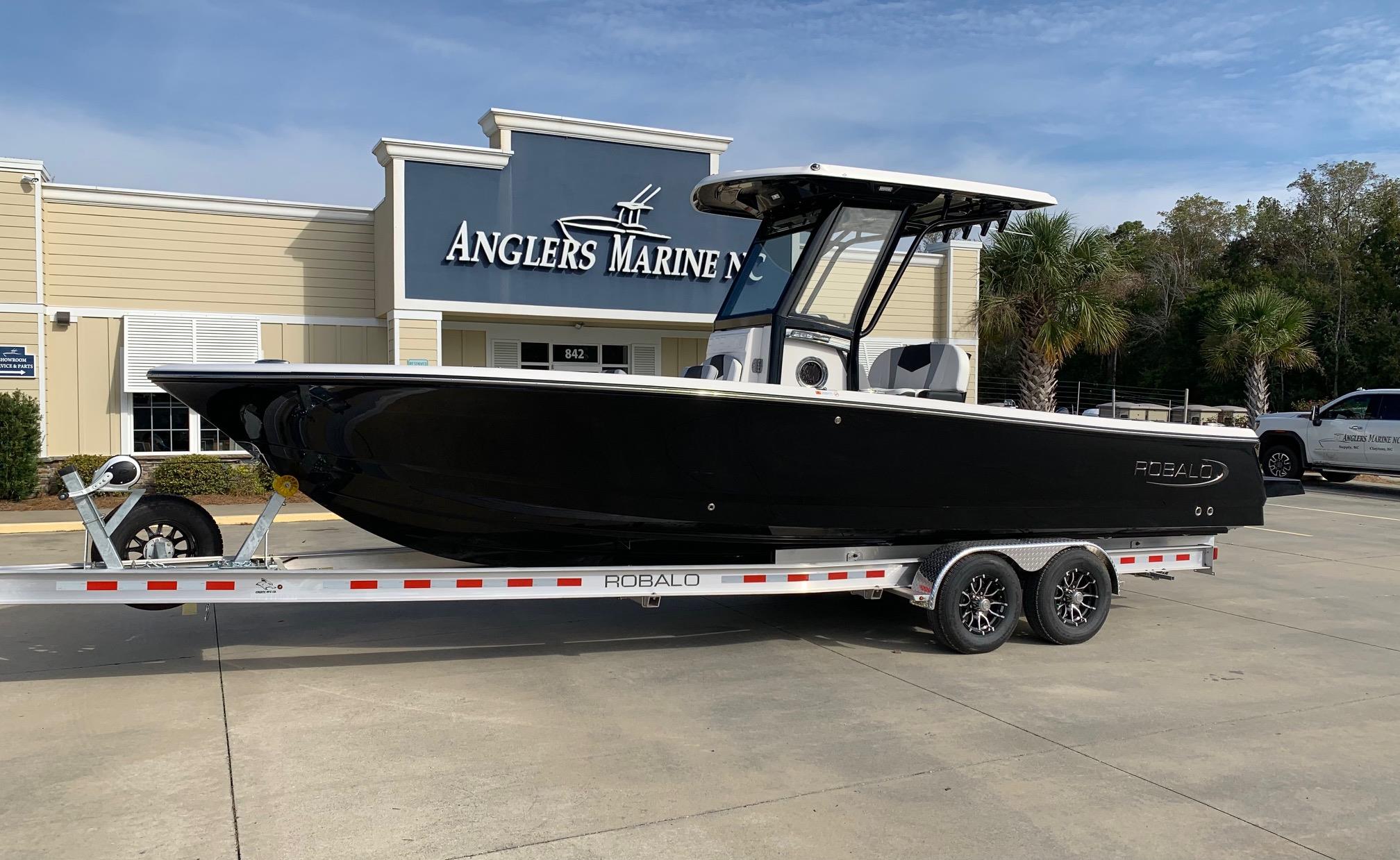 New 2025 Robalo 266 Cayman Deepwater Black Boat for Sale | Anglers Marine
