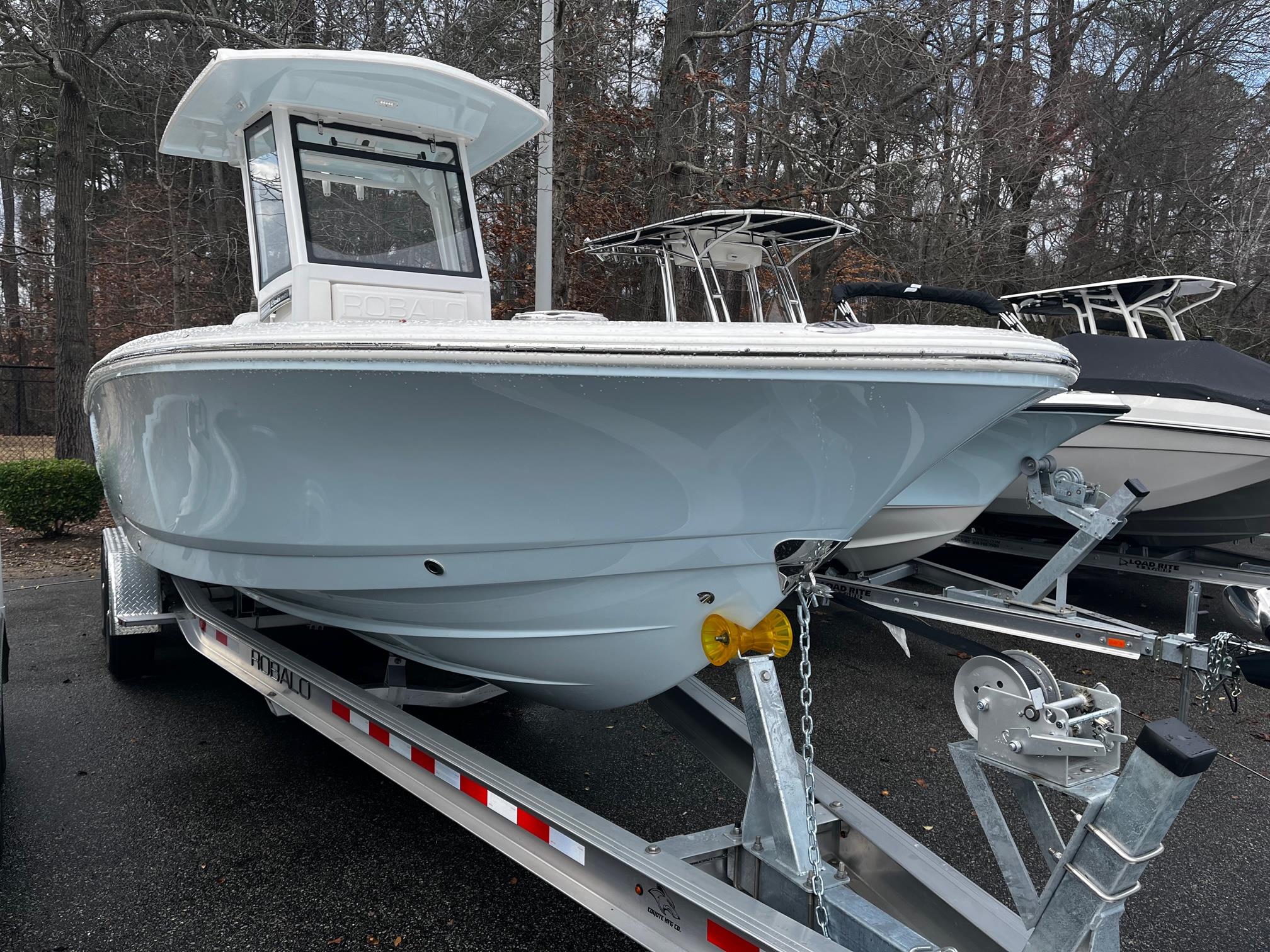 New 2025 Robalo 266 Cayman Ice Blue Boat for Sale | Anglers Marine