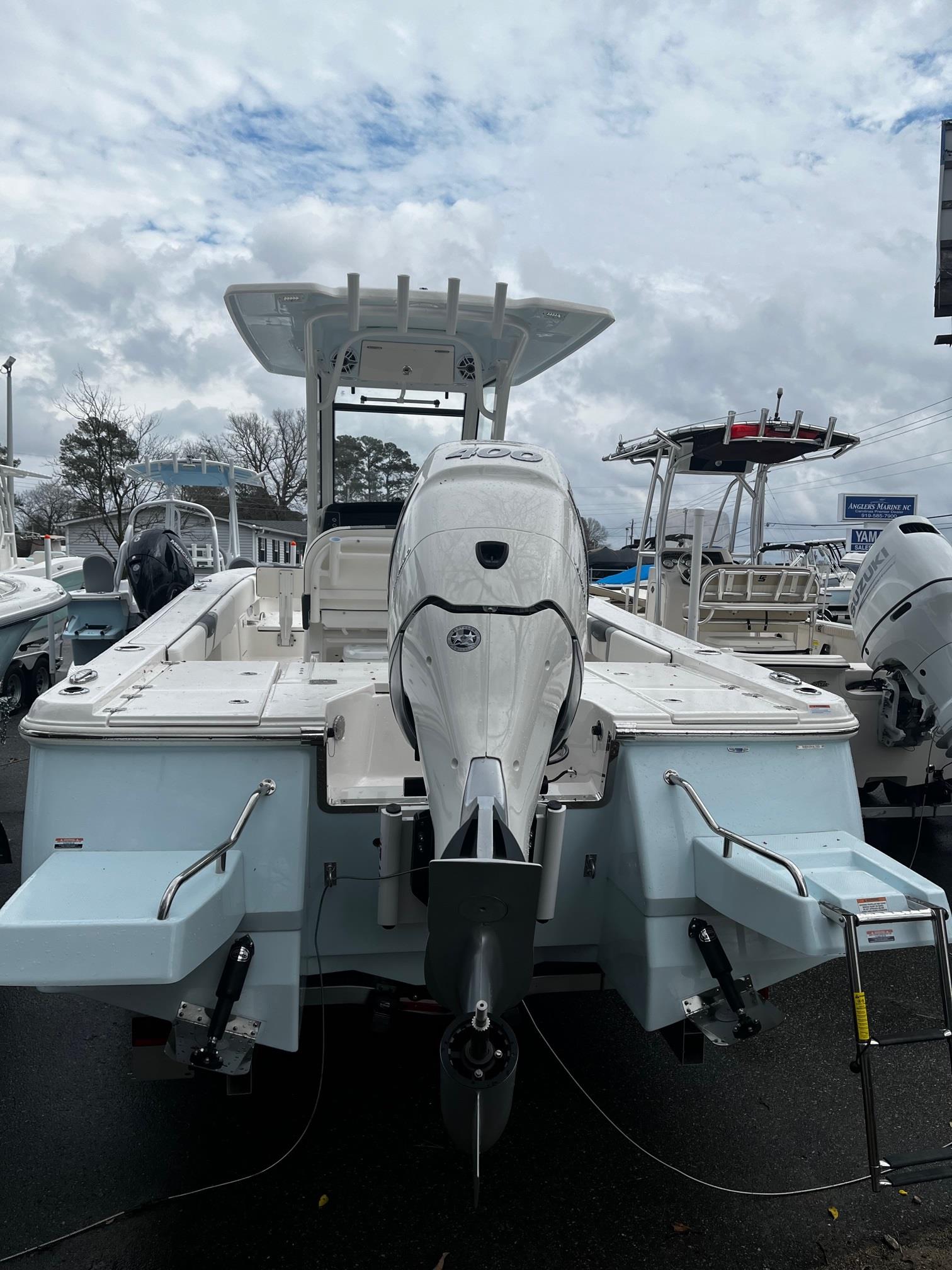New 2025 Robalo 266 Cayman Ice Blue Boat for Sale | Anglers Marine