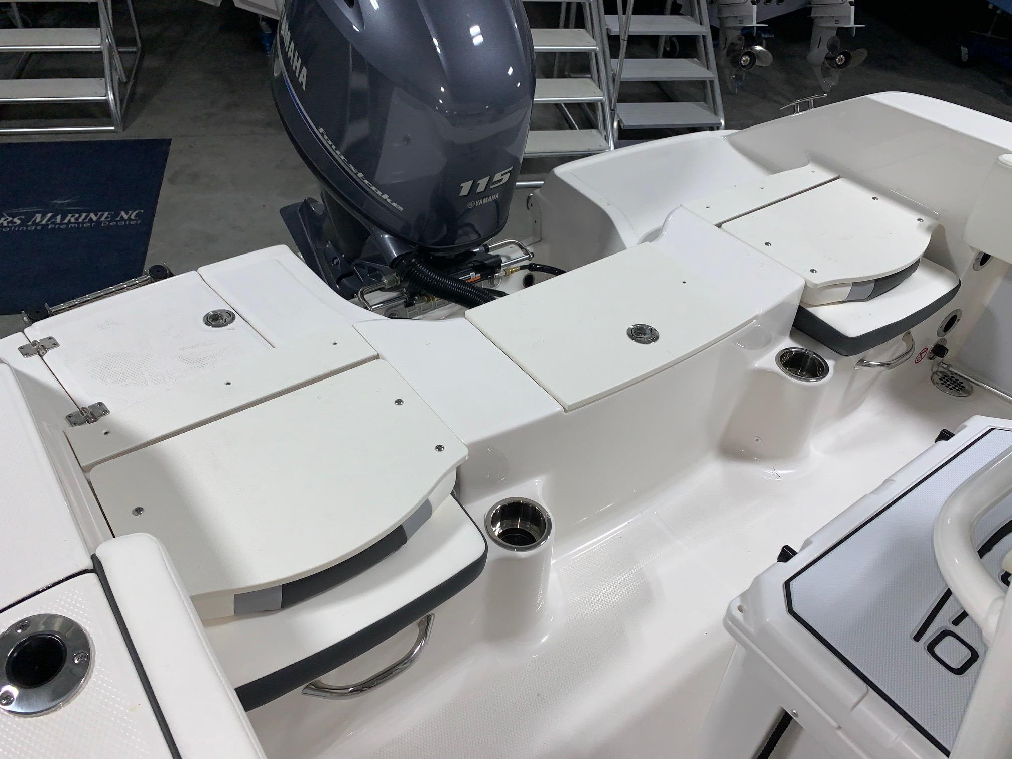 New 2025 Robalo R180 Alloy Gray Boat for Sale | Anglers Marine