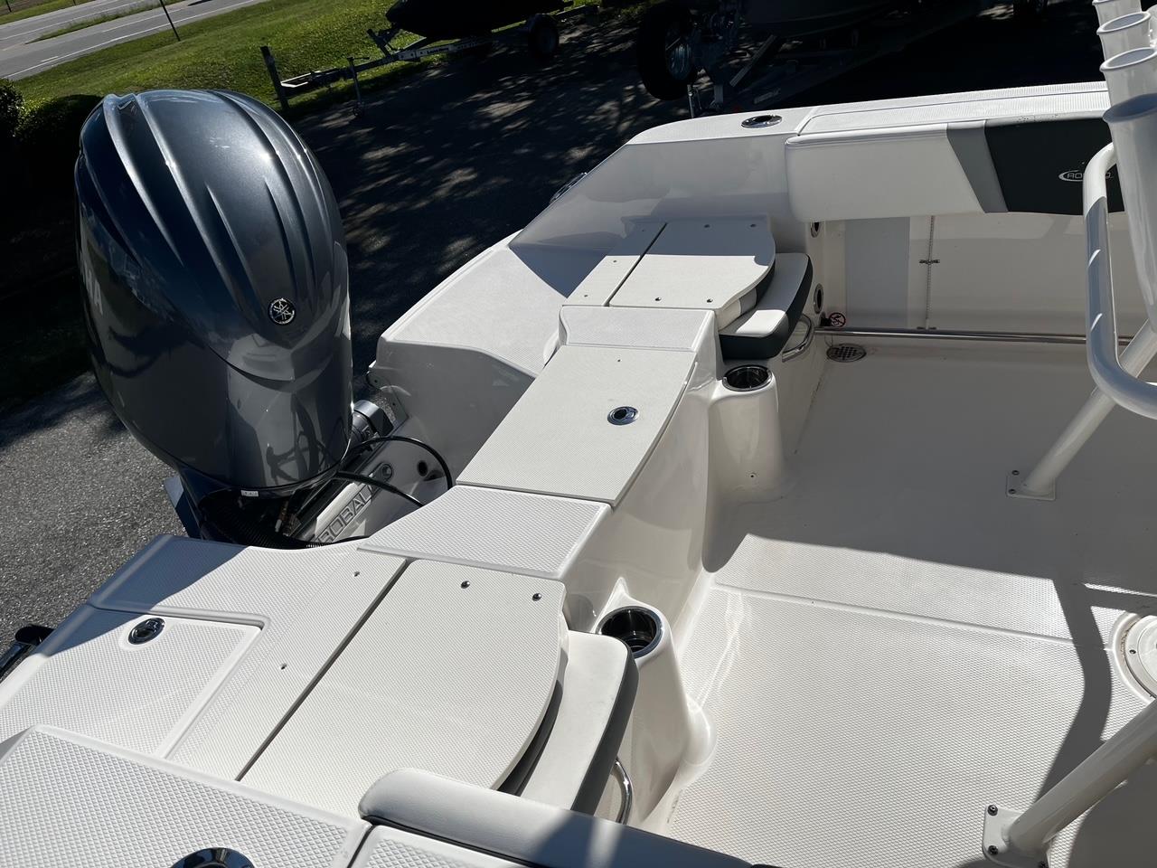 New 2024 Robalo R200 Seafoam/White Boat for Sale | Anglers Marine