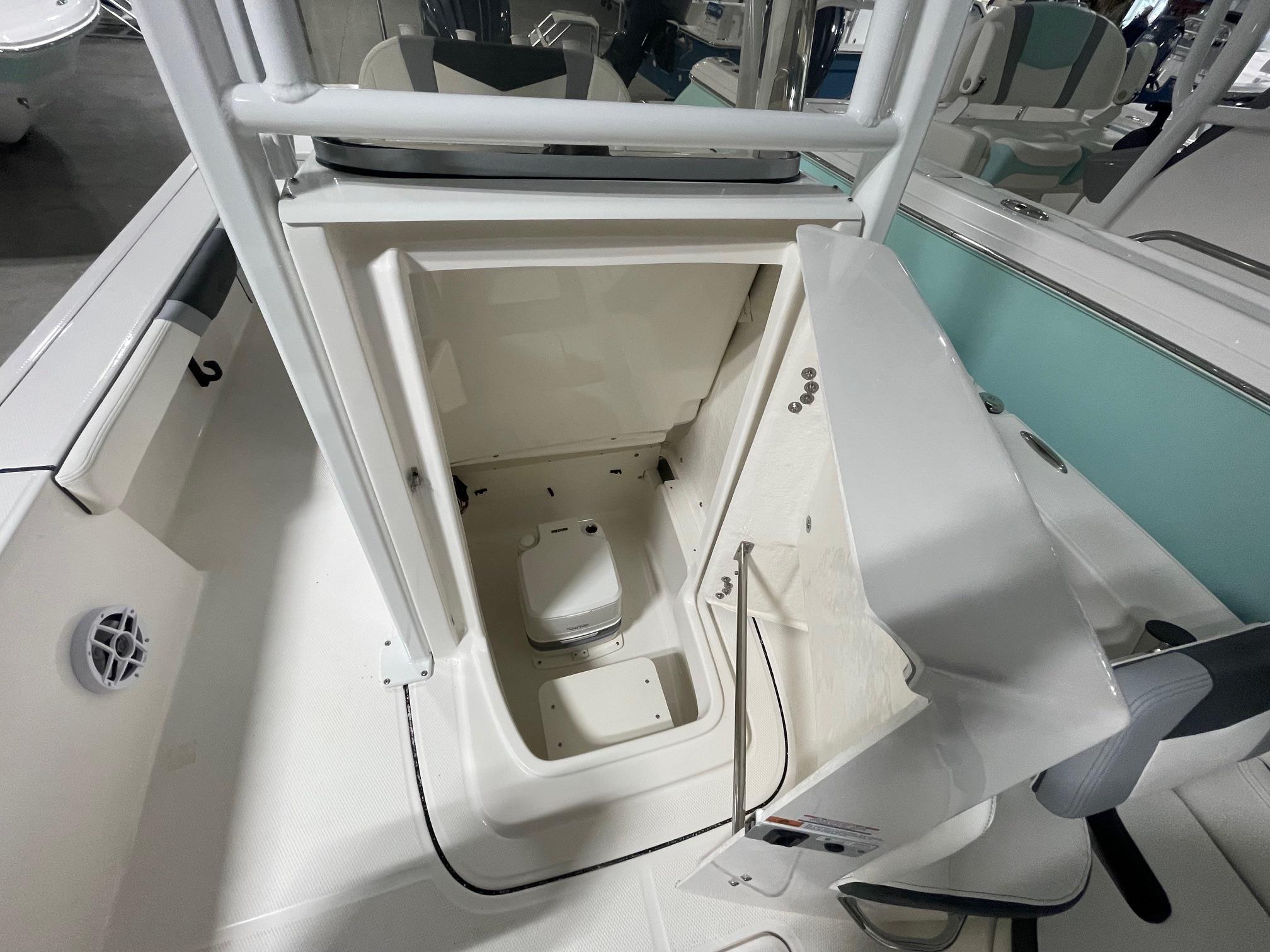 New 2026 Robalo 226 Cayman Alloy Gray Boat for Sale | Anglers Marine