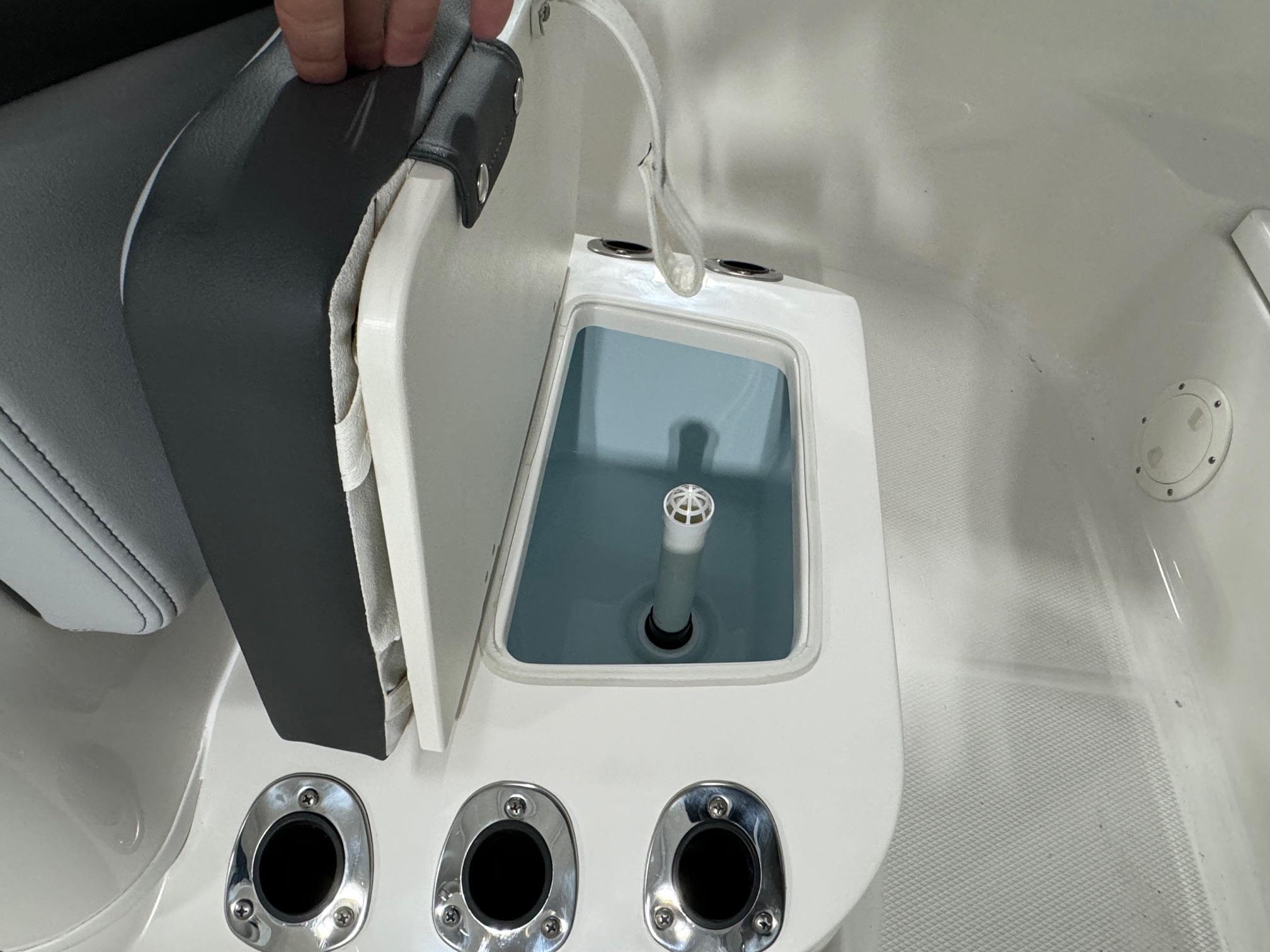 New 2025 Robalo R160 Alloy Gray/White Boat for Sale | Anglers Marine