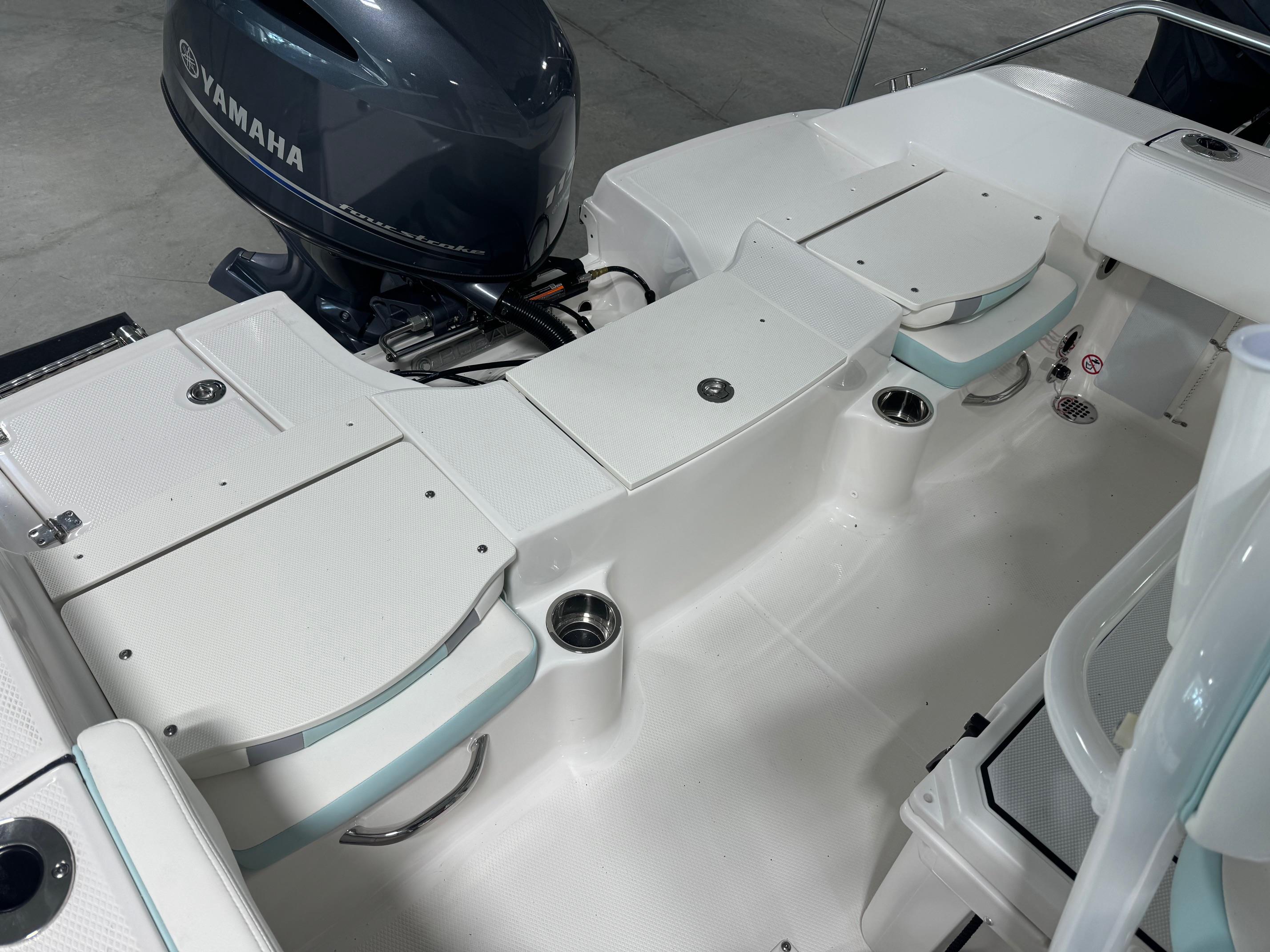 New 2025 Robalo R180 Seafoam/White Boat for Sale | Anglers Marine