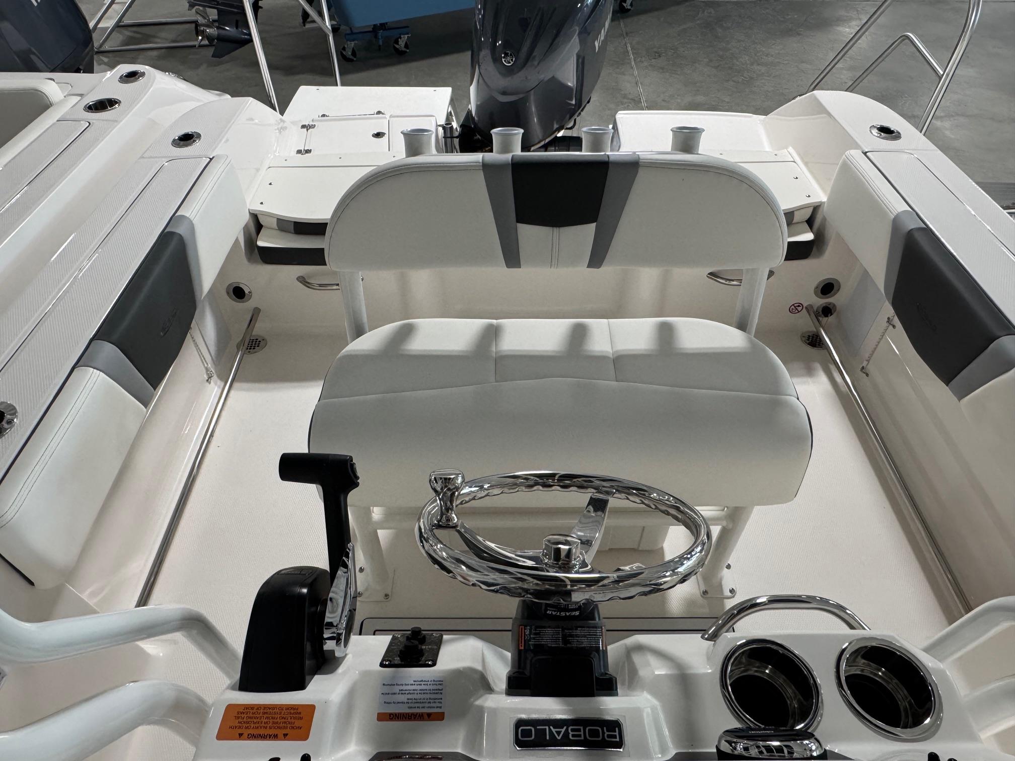 New 2025 Robalo R200 Alloy Gray/White Boat for Sale | Anglers Marine
