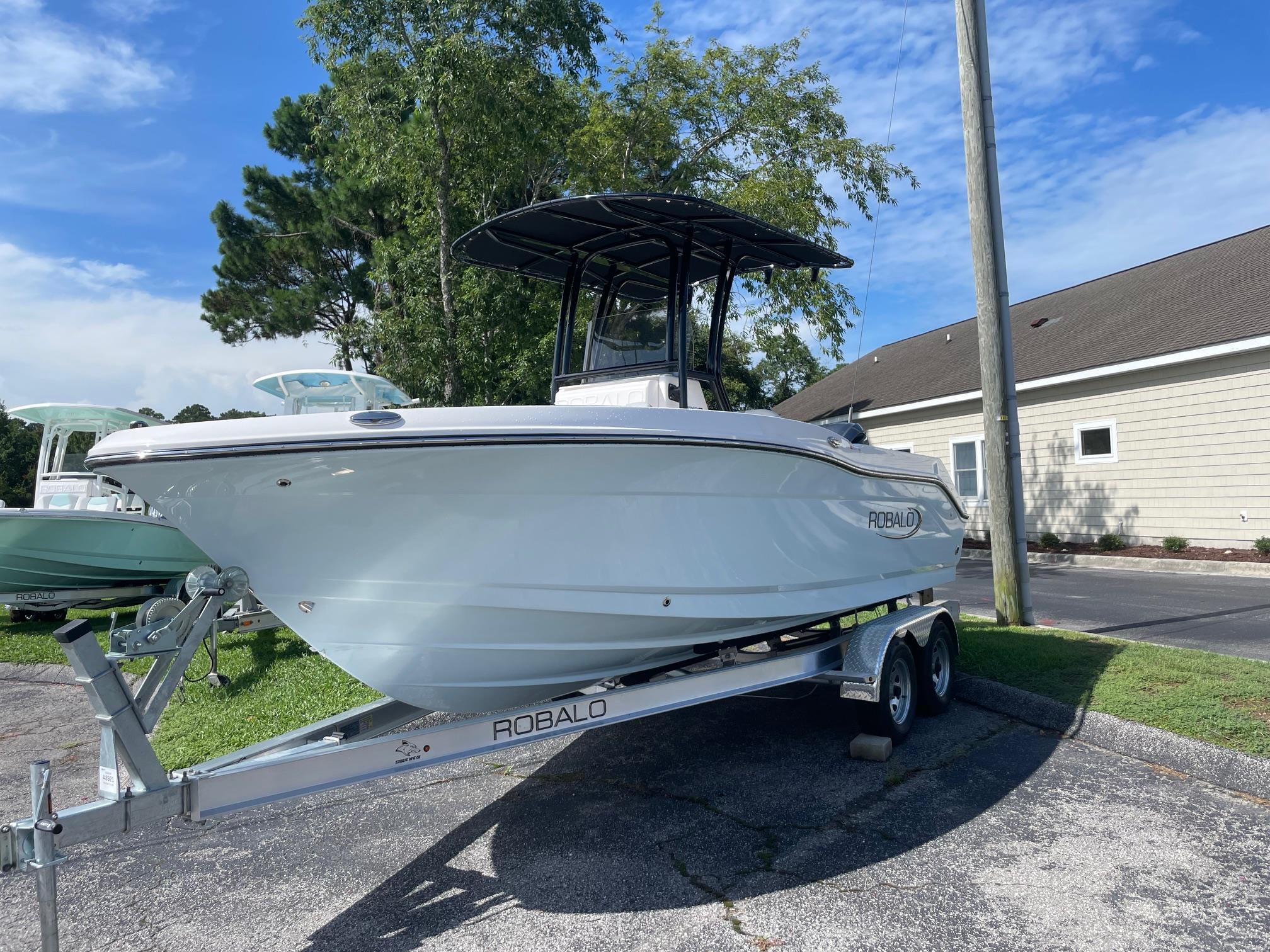 New 2025 Robalo R200 Ice Blue Boat for Sale | Anglers Marine