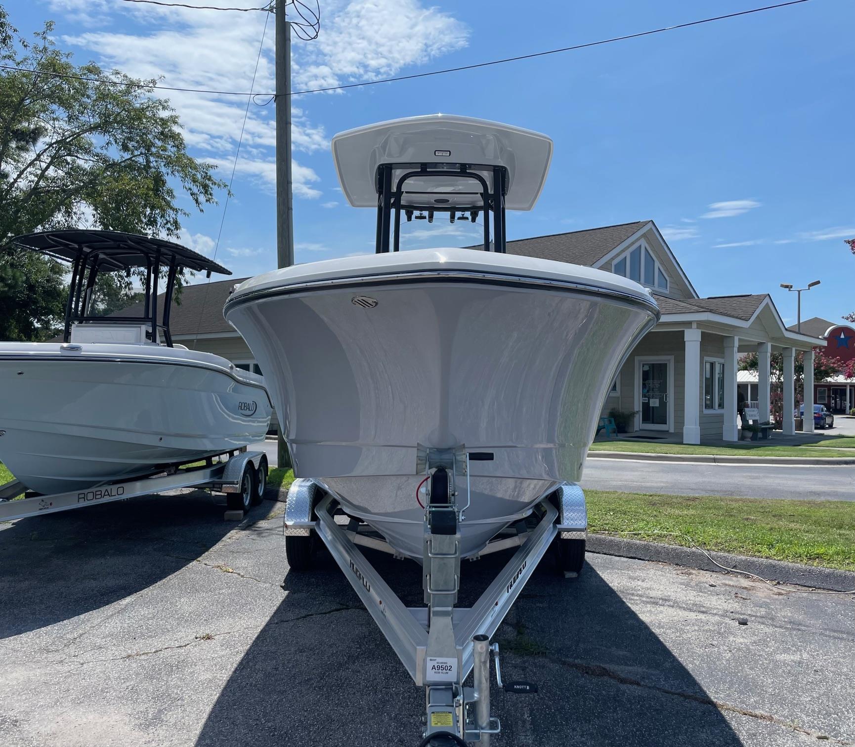New 2025 Robalo R230 Alloy Gray Boat for Sale | Anglers Marine