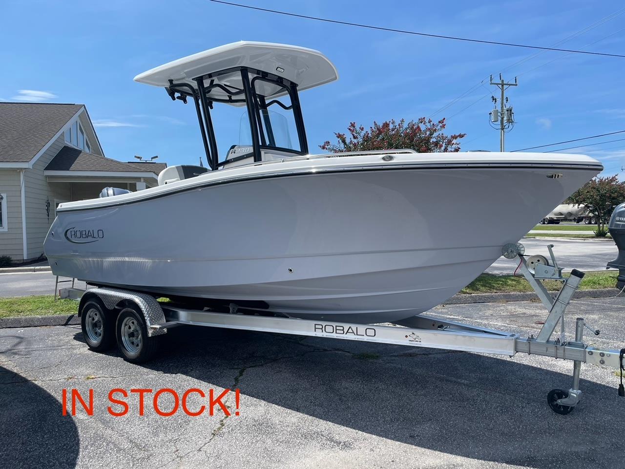 New 2025 Robalo R230 Alloy Gray Boat for Sale | Anglers Marine
