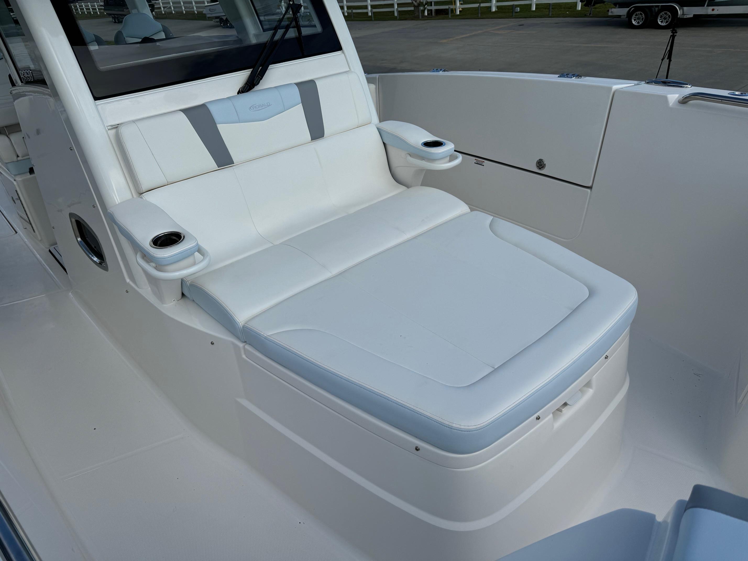 New 2025 Robalo R360 Ice Blue/White Boat for Sale | Anglers Marine