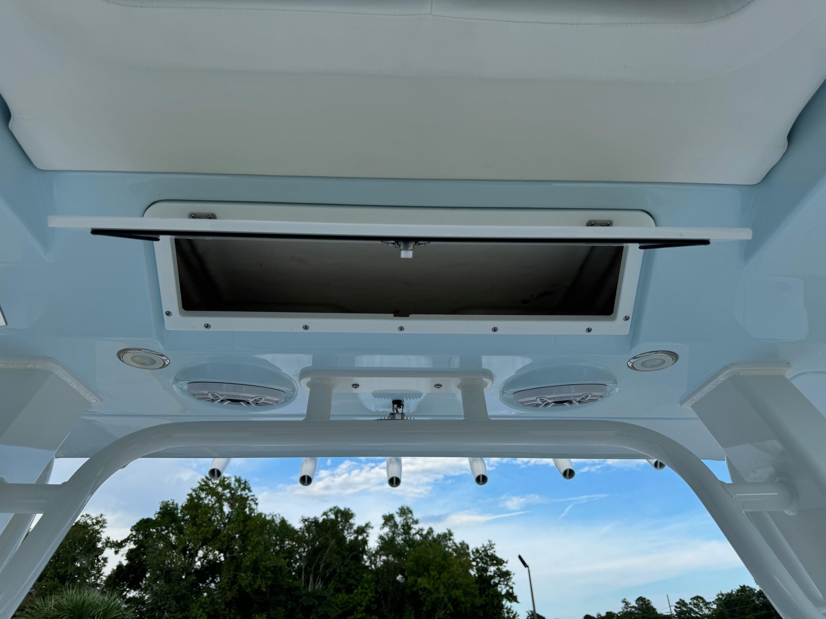 New 2025 Robalo R360 Ice Blue/White Boat for Sale | Anglers Marine