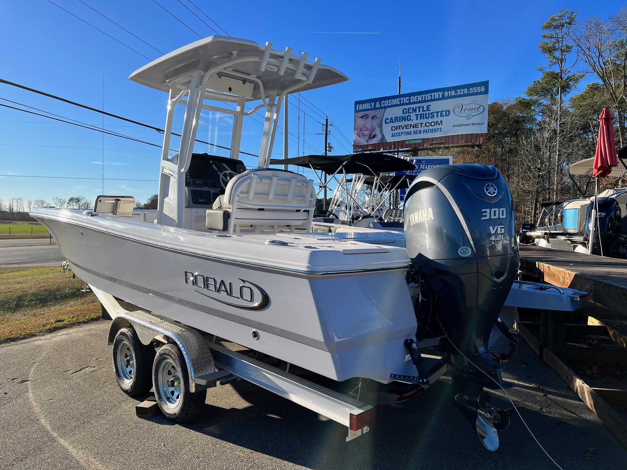 New 2024 Robalo 246 Cayman Solid Alloy Boat for Sale | Anglers Marine