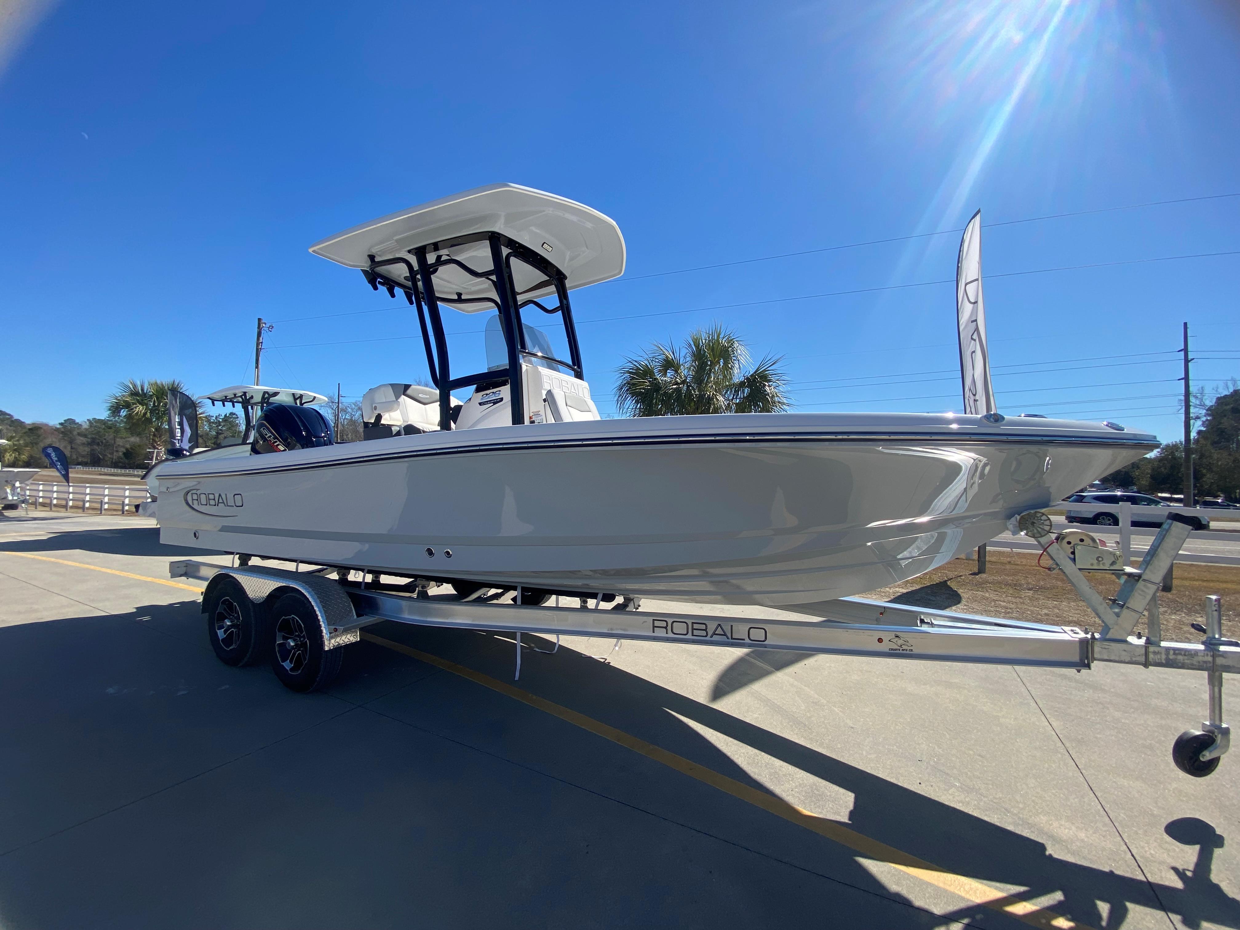 New 2024 Robalo 226 Cayman Alloy Boat for Sale | Anglers Marine