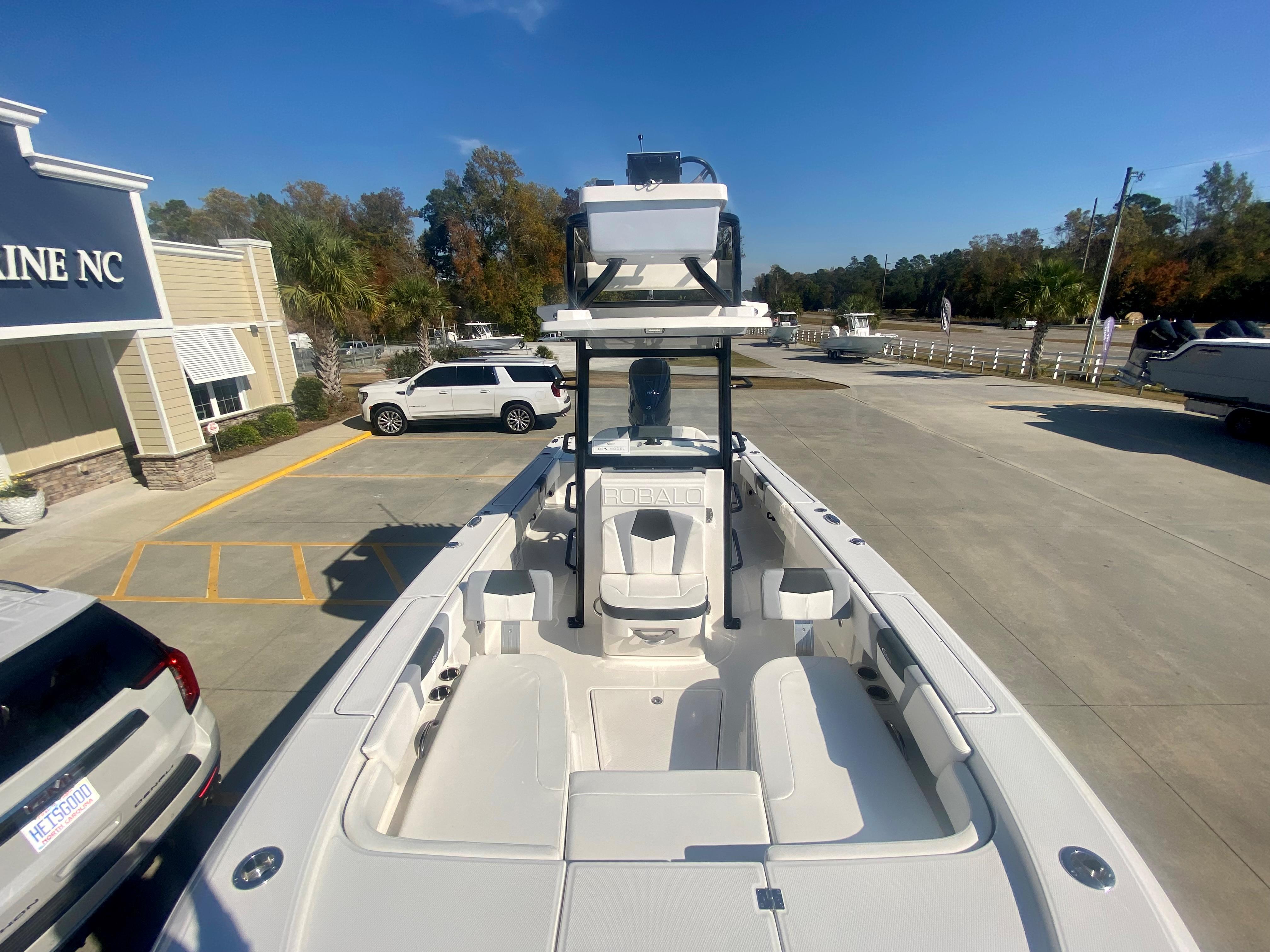 New 2024 Robalo 266 Cayman SkyDeck Boat for Sale | Anglers Marine