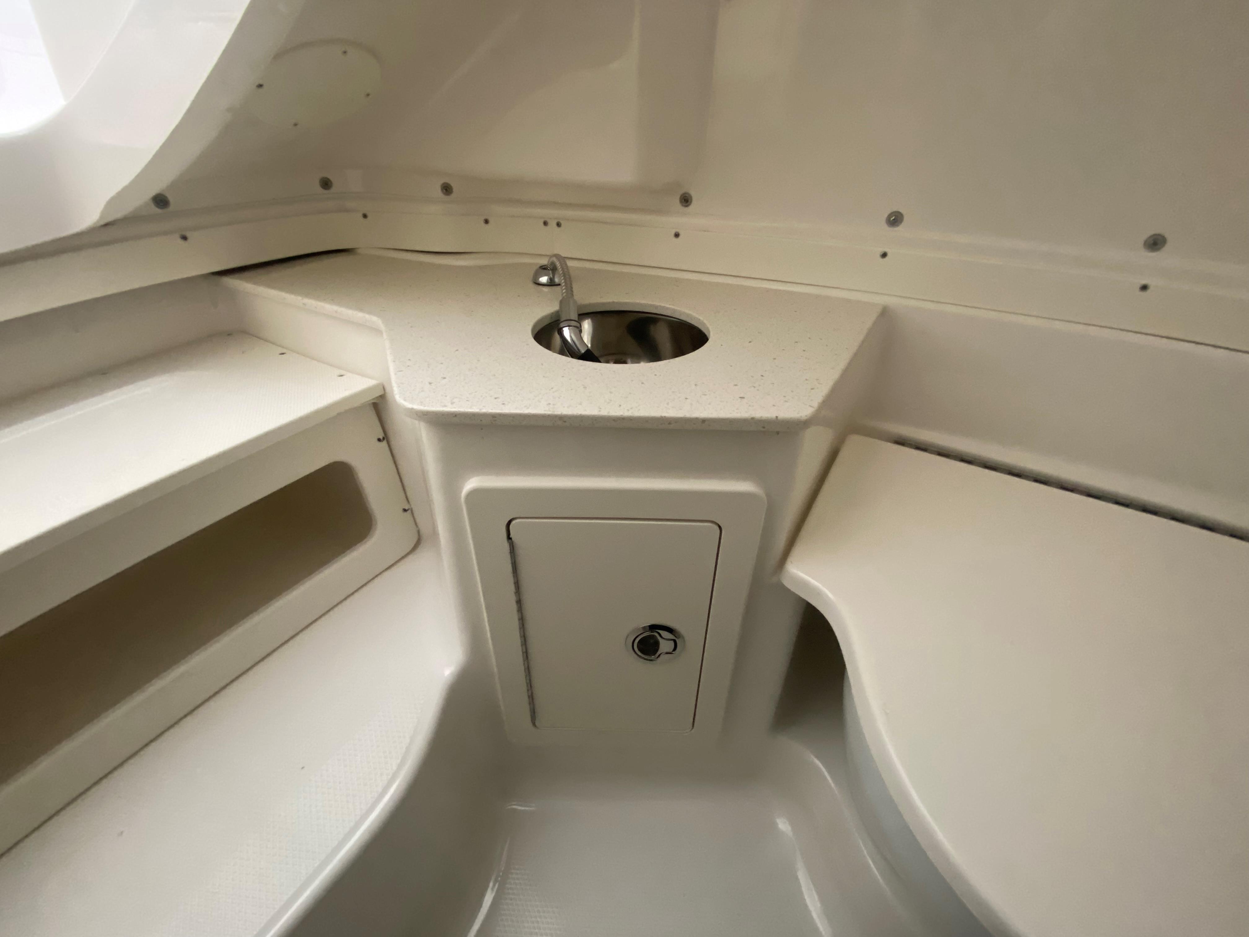 New 2024 Robalo R302 Steel Blue Boat for Sale | Anglers Marine