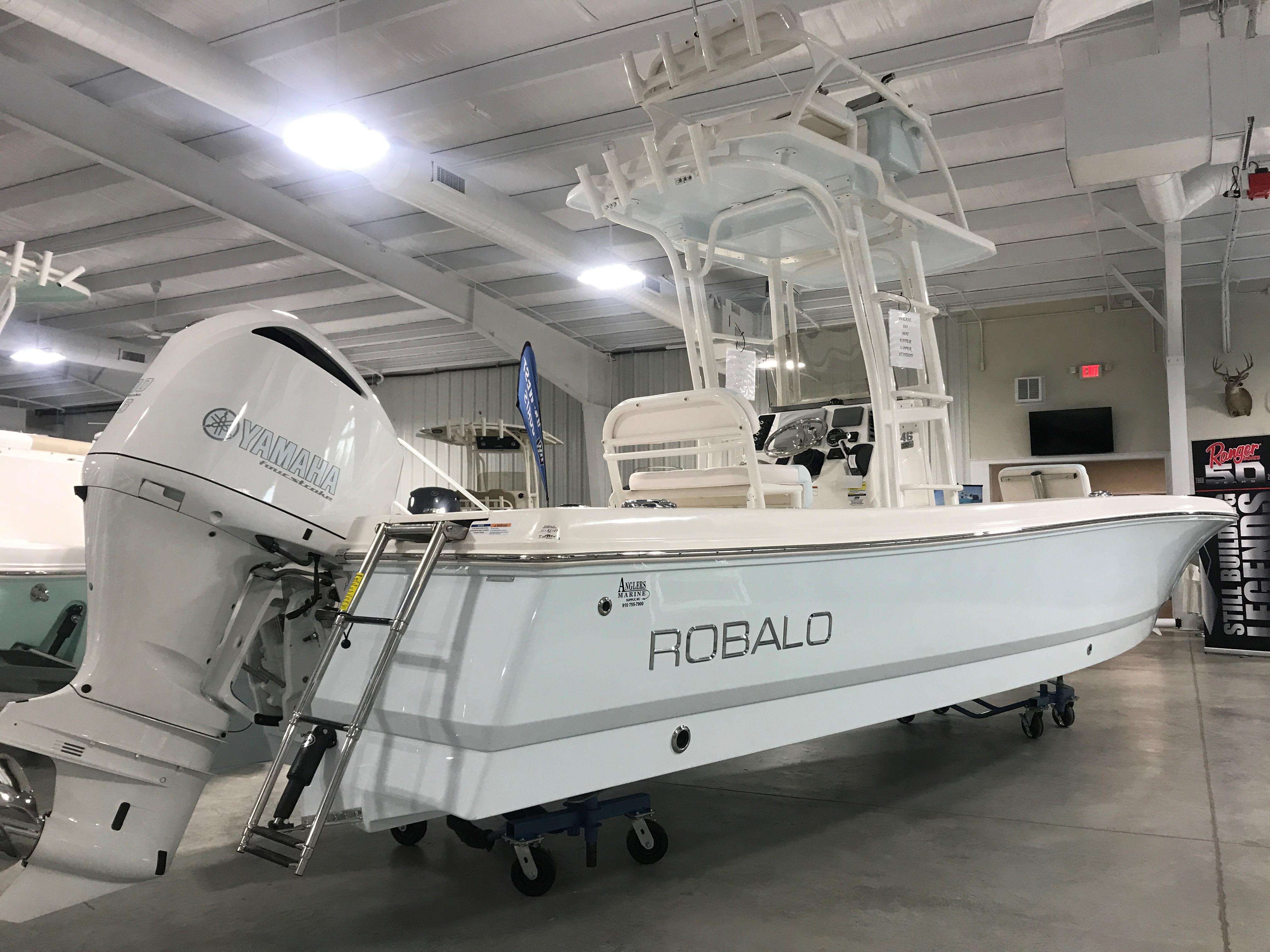 New 2025 Robalo 246 Cayman Sky Deck Boat for Sale | Anglers Marine
